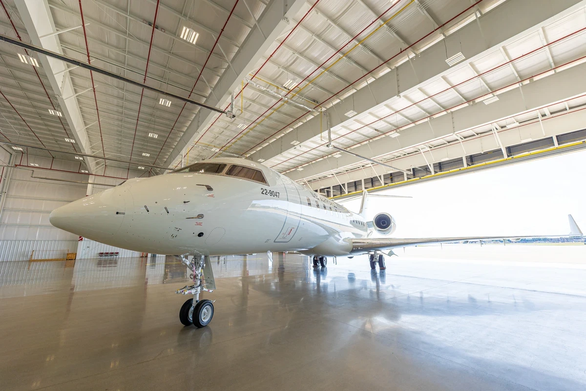 Bombardier Defense Delivers Global 6000 Aircraft to the U.S. Air Force ...